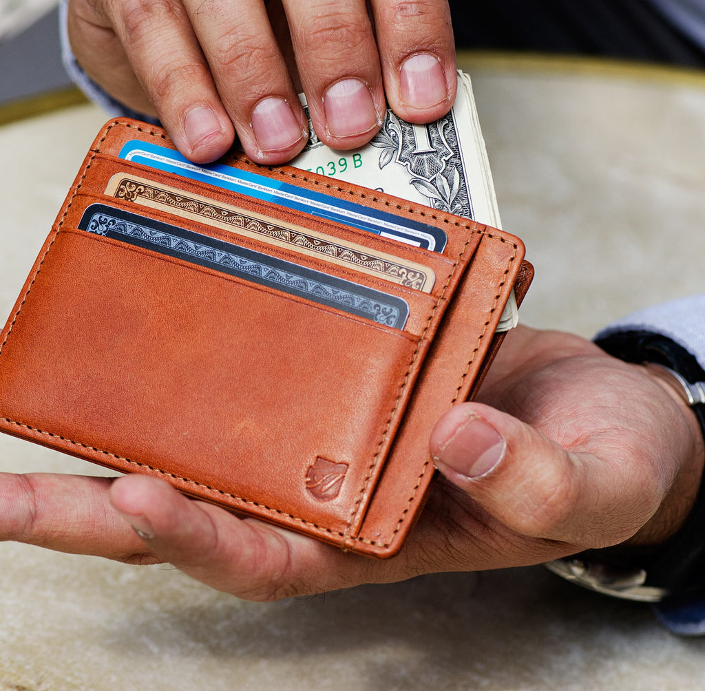 Wallet pocket store
